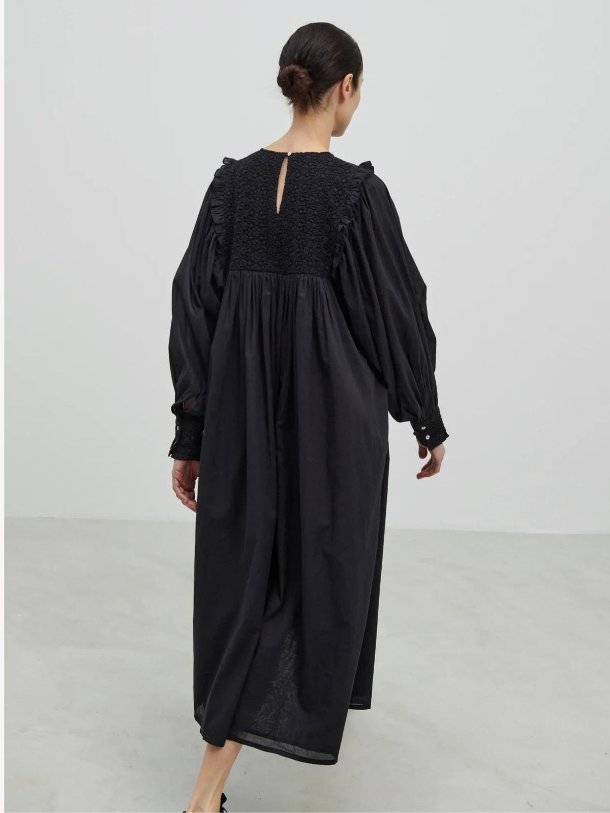 Skall Studio Phoebe Kjole | Gundtoft.dk